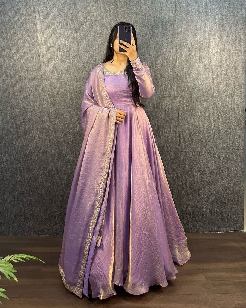 Fendy Silk Anarkali Gowns – KVS FASHION BOUTIQUE